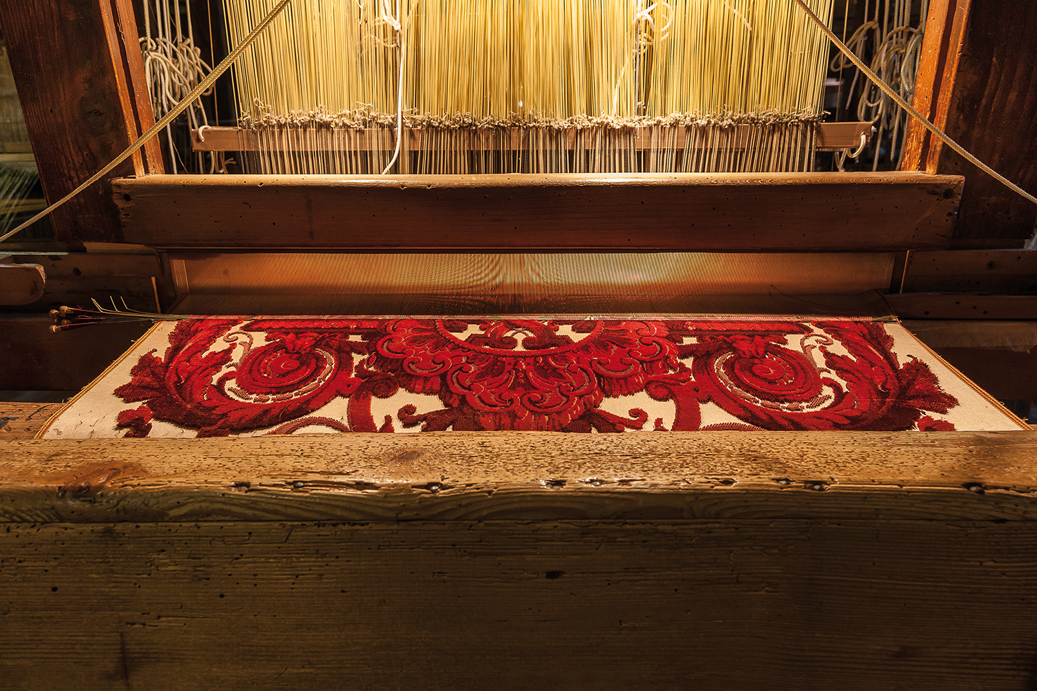 Luigi Bevilacqua, the only Italian manufacturer of “soprarizzo” velvet ...