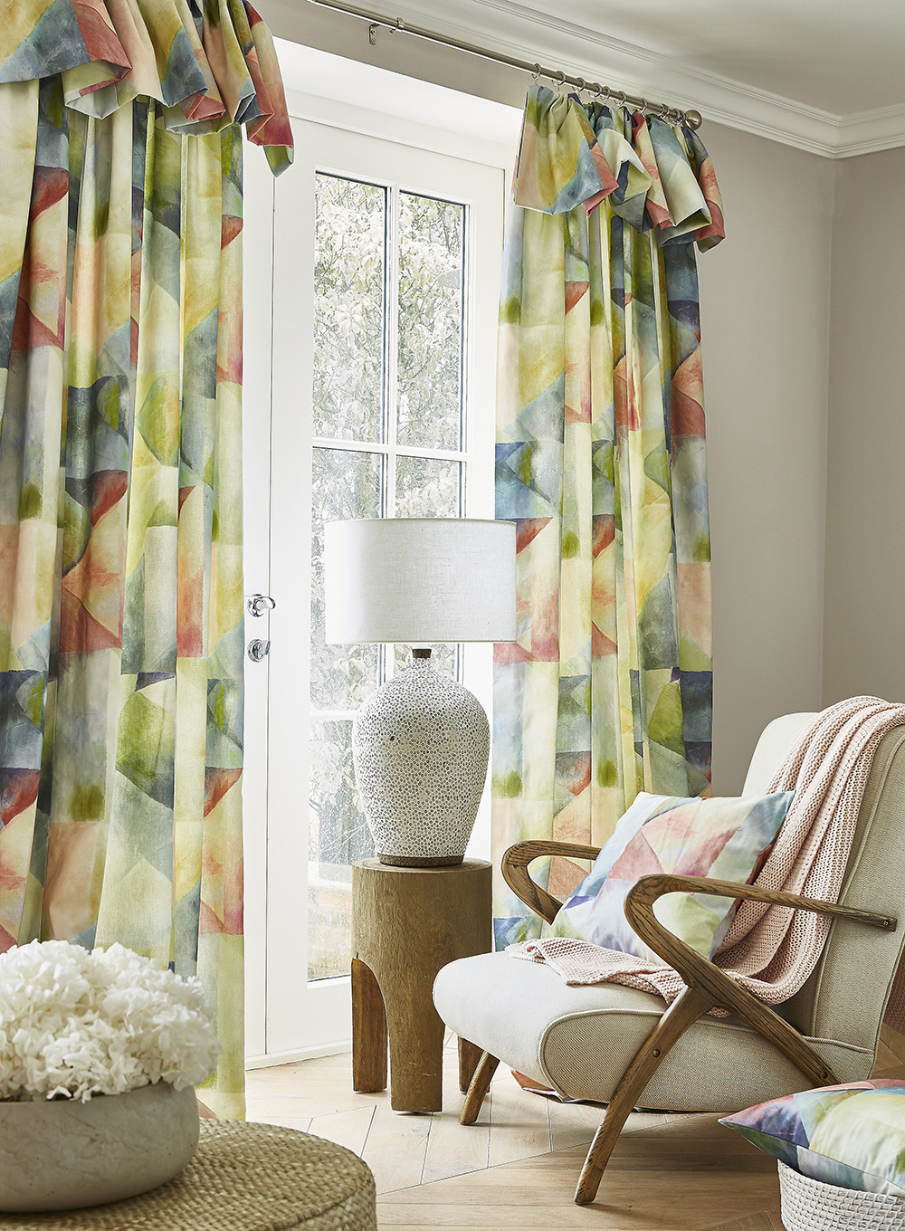 Prestigious Textiles presents its collections in the colors of summer ...